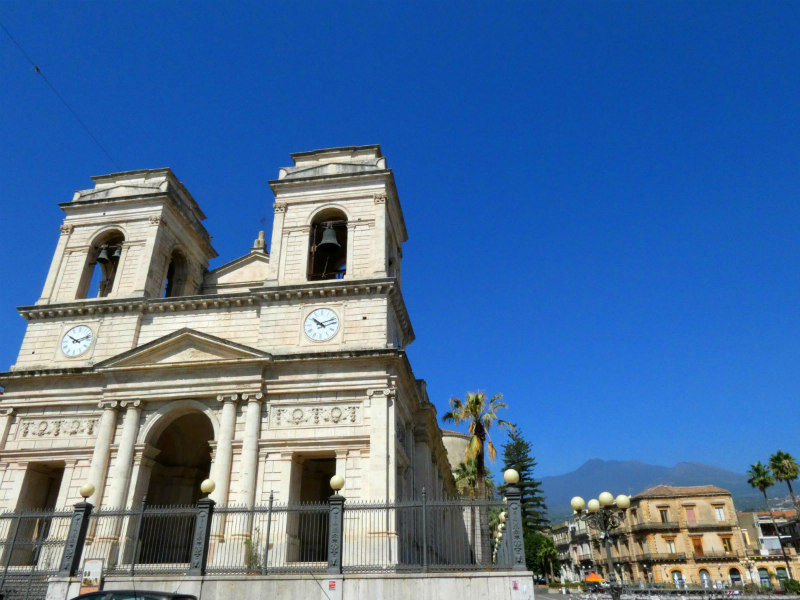 Scopriamo Giarre e i suoi monumenti, tra cui … l’Etna - Go-Etna ...